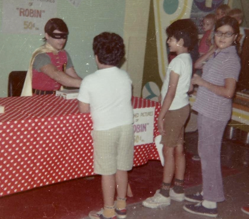 1970s Moments: ‘Batman’s’ Burt Ward Meets His Fans (1972) | Bionic Disco