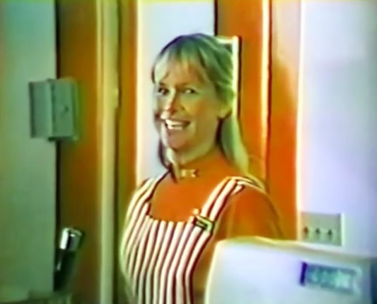 70s Commercials: KFC, ‘Flick Your Bic!,’ GE Microwaves, Alberto VO5 ...